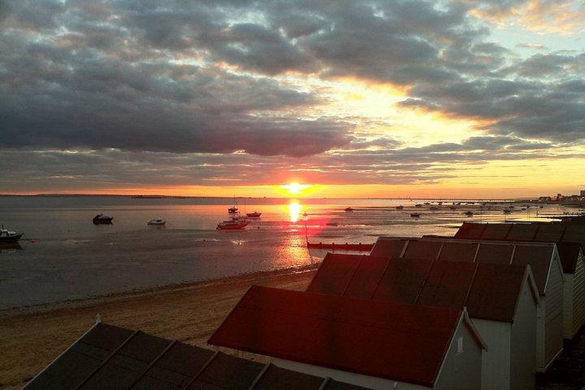 What Makes Thorpe Bay a Hotspot for Retirees?